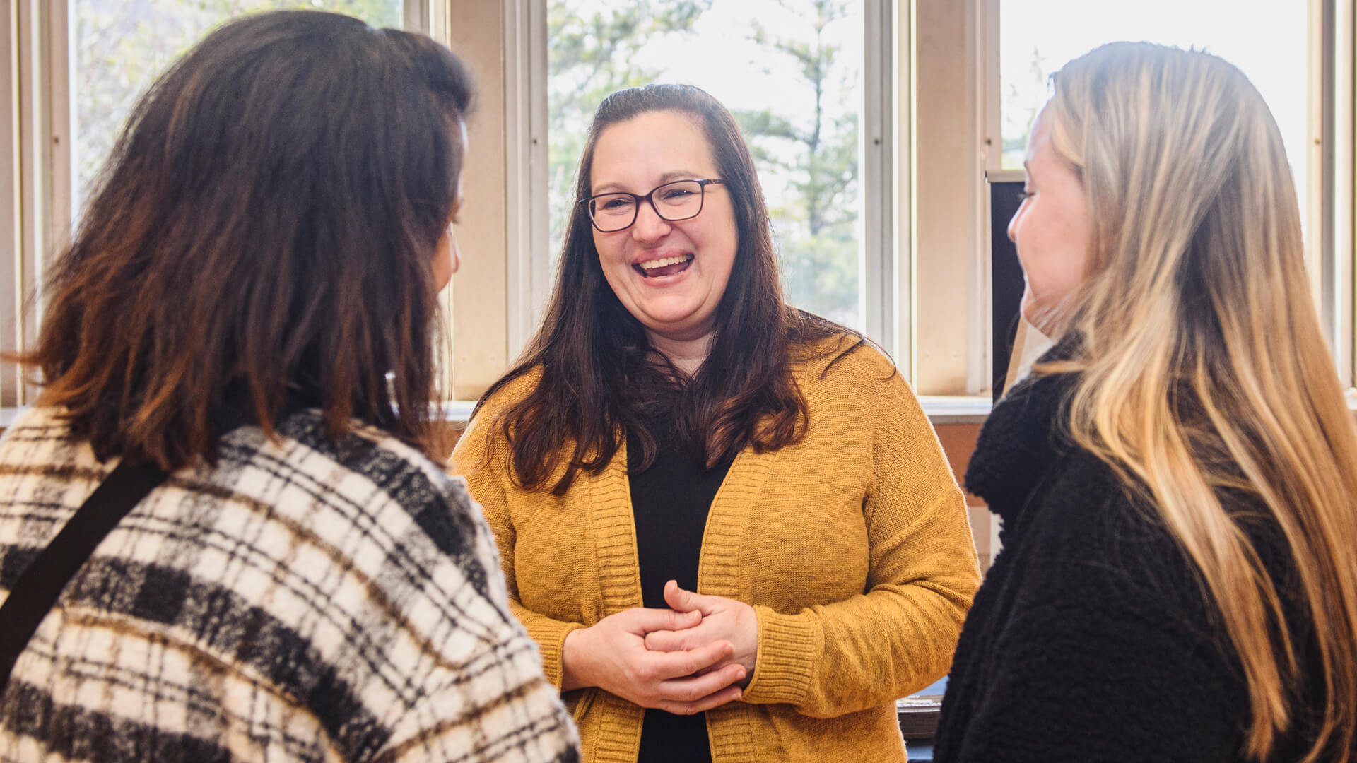 How families can help students transition into college life