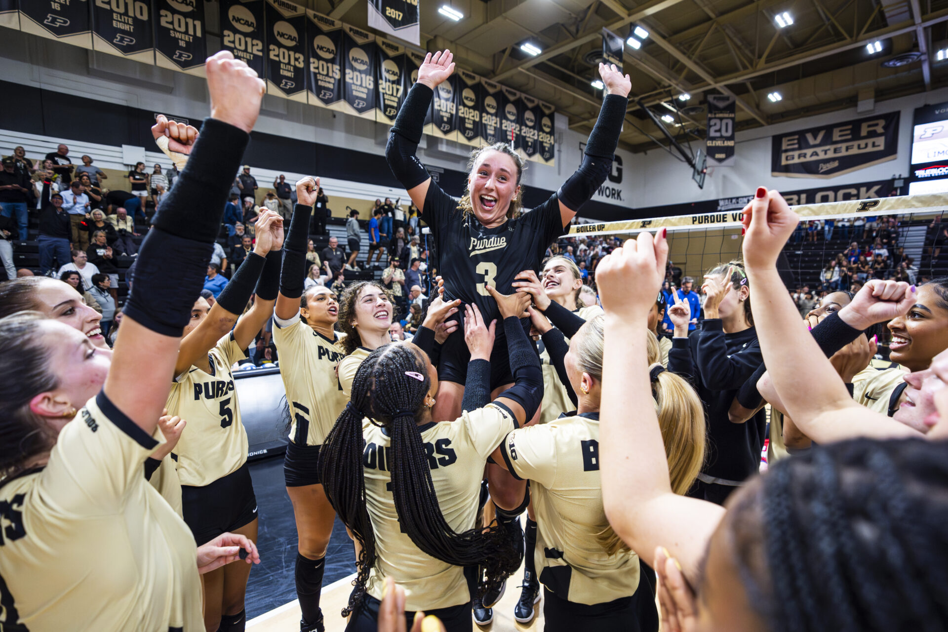 Purdue volleyball rises to the occasion - Purdue Stories